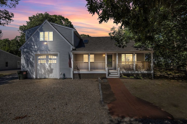 Cape Cod Playhouse: Deck, Hot Tub & Games - Brewster, MA