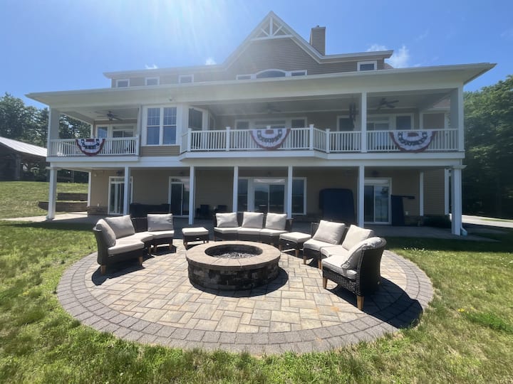 Hilltop Haven On Lake Winnisquam - Belmont, NH