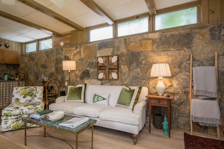Stone Studio | Lakefront + Pool Access - Hendersonville, NC