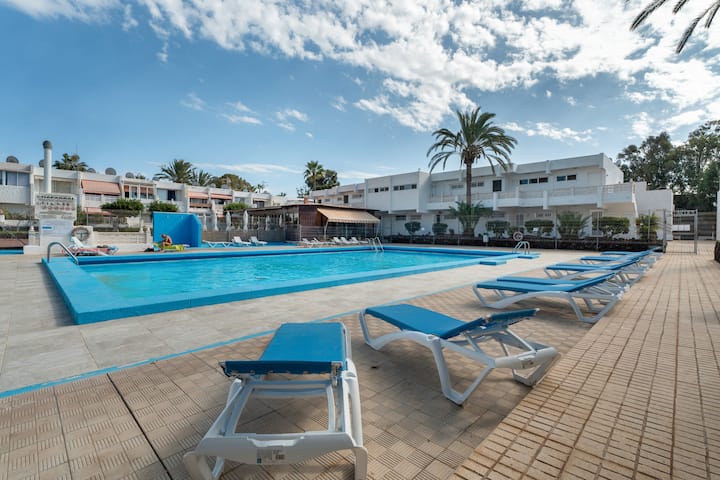 Big 2-bedroom In Tenerife South - Tenerife