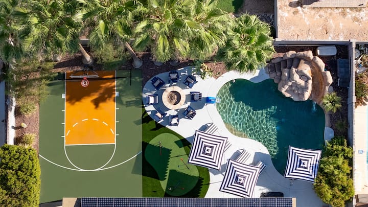 Water Slide & Pool • Basketball Court • Sleeps 16 - Peoria, AZ