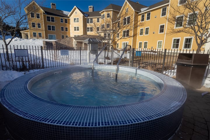 Okemo | Charming Room & Amenities Nearby | Pools - Ludlow, VT
