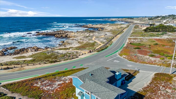 3976 Beach House On Asilomar~ Oceanfront View Home - Monterey, CA