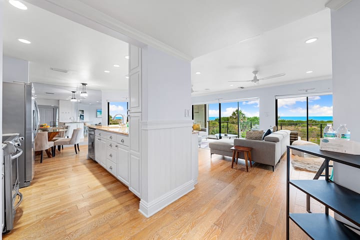 Private Condo W/ Beach Access & Ocean Views! - Siesta Key, FL