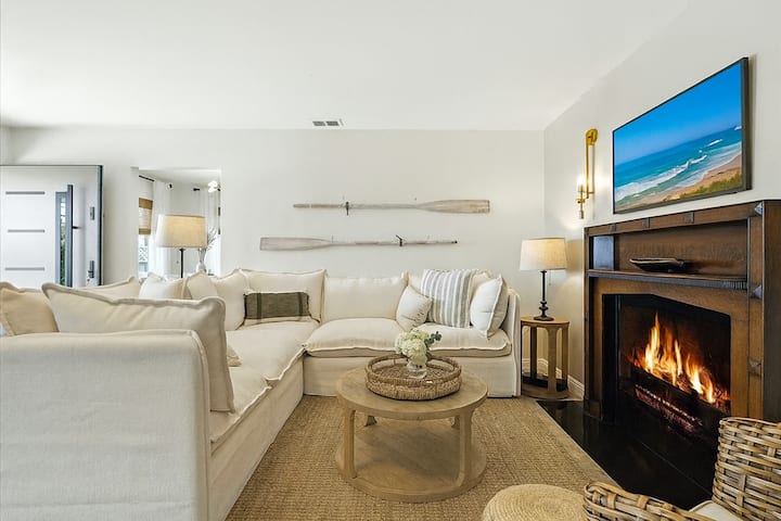 Hot Tub, Gym, Walk To Restaurants, Fenced Yard For - 聖塔芭芭拉