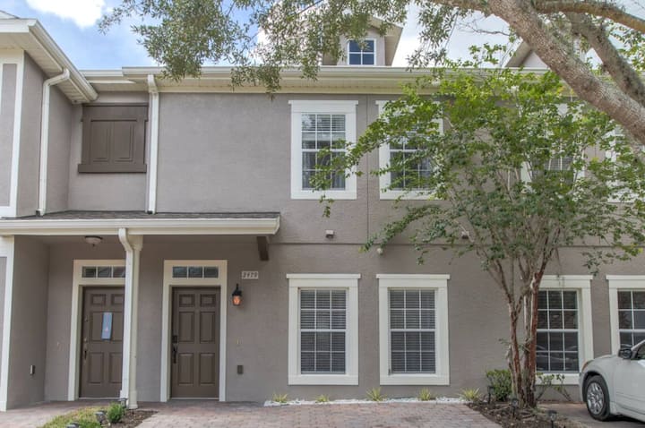 Pet-friendly 4br Resort Home W/ Pool Access, Minut - Kissimmee, FL