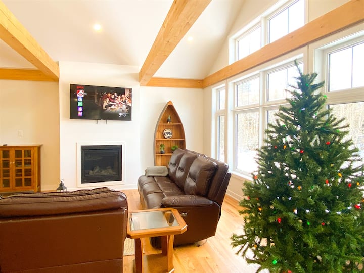 Muskoka Adventure Base Ski Hike Sled Atv Snowshoe - Algonquin Provincial Park