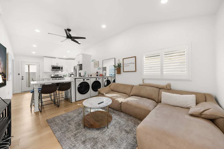 @ Marbella Lane - Cityside Haven W/ Touch Of Charm - Long Beach, CA