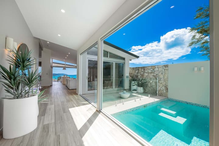 Coastal Haven Retreat - Luxe Airlie Beach Holiday - Airlie Beach