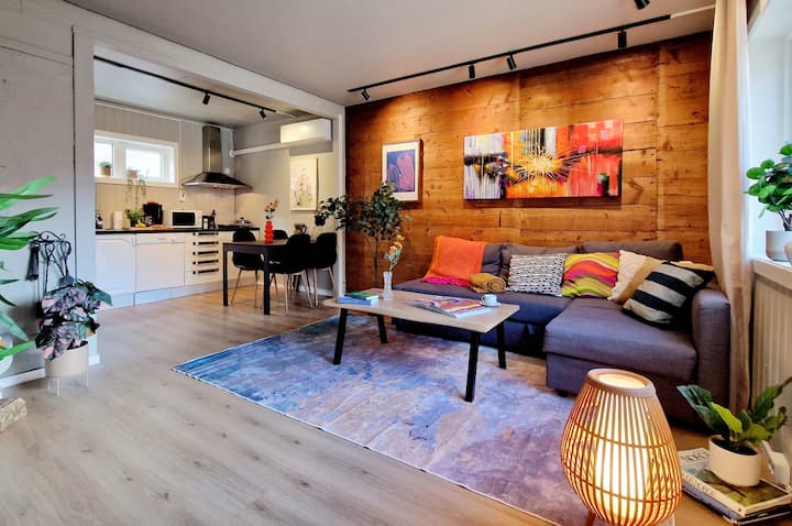 Historic Townhouse - 2 Baths, 3 Floors, 100 Percen - Bergen