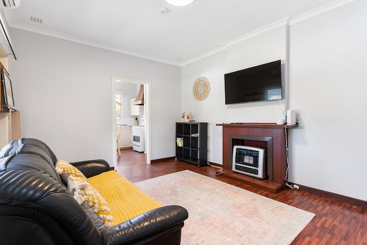 Charming Cloverdale Getaway - Western Australia