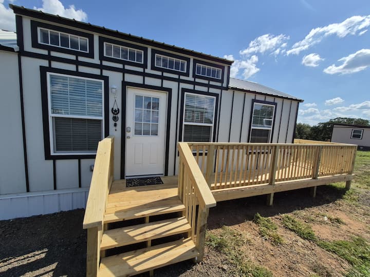Heartland Ranch Tiny Home - Chelsea, OK