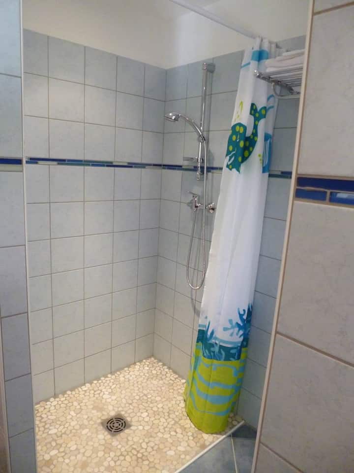 Bastide Des Pins – Studio Twin Balcon & Piscine - Le Pradet