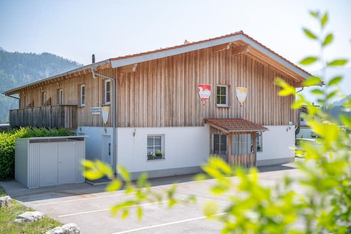 Gästehaus Am Hahnenkamm - Appartement 8 - Reutte