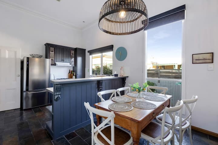 4-bedroom Bliss On Mccrae, Central Bendigo - Bendigo