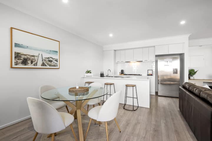 Cherry St Retreat, Armstrong Creek - Geelong