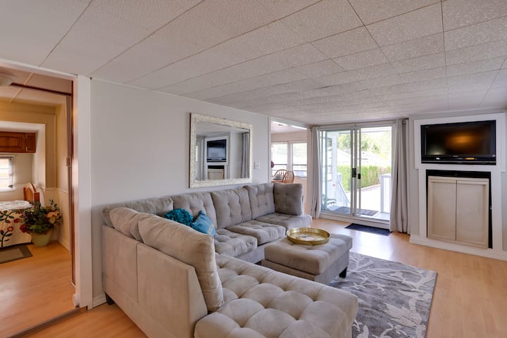 1 Mi To Birch Bay Sp! Cozy Cabin W/ Pool Access - Birch Bay, WA