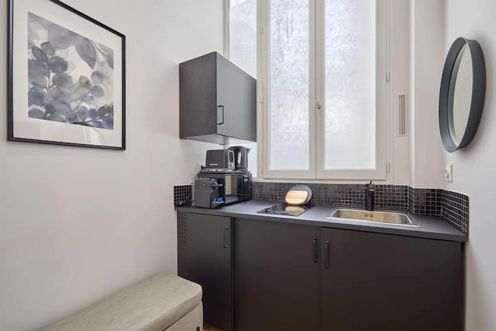 Joli Studio – Faubourg Saint-honoré - Gare Saint-Lazare - Paris