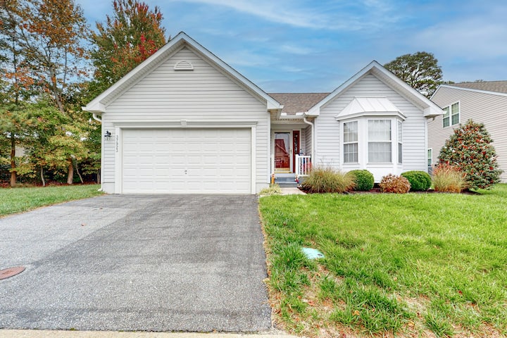 Lovely 3br | Pool | Fireplace | Deck - Delaware
