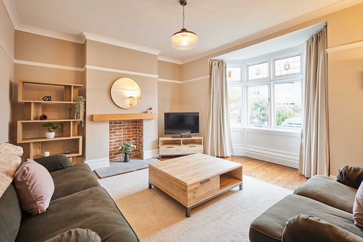 Host & Stay | Bristol Avenue - Saltburn-by-the-Sea