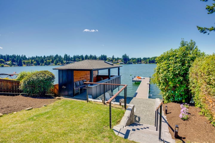Waterfront Gem W/ Boat Dock & Lift In Lakewood! - Steilacoom, WA