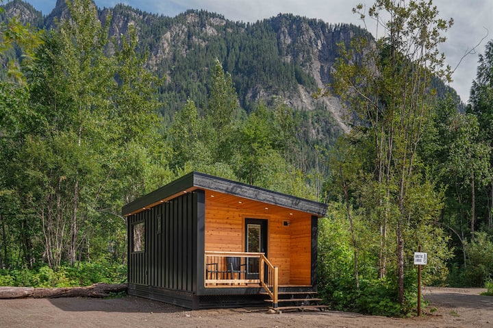 Arctic Lodge - Alpha Mountain Loding - Revelstoke