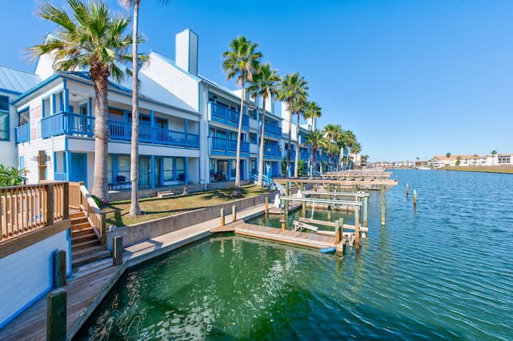 1st Floor Condo | Pool, Hot Tub & Canal Views - Corpus Christi, TX
