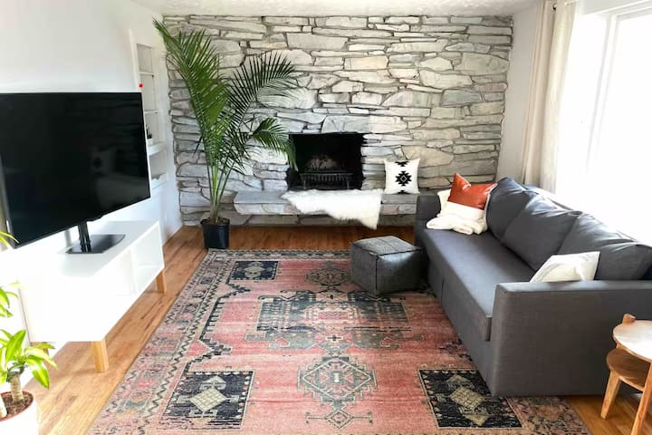 Modern 4br Retreat | Sleeps 12 | Near Slc - West Valley City, UT