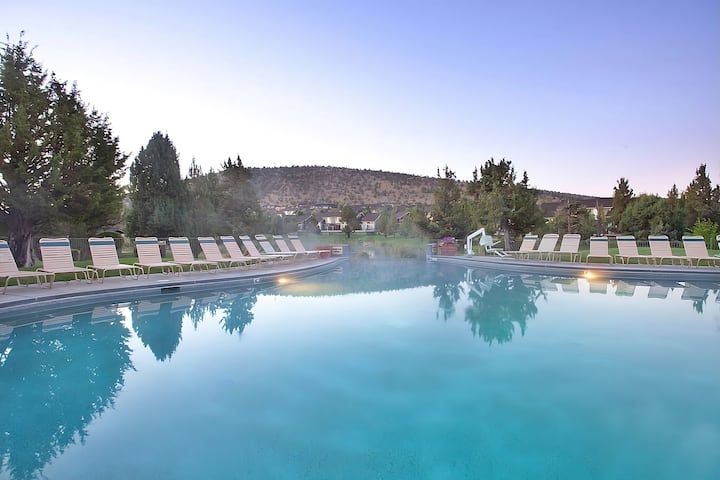 Relax By The Canyon Rim With Comfort | 3 Units - Redmond, OR