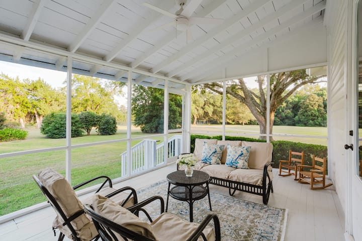 Historic Farmhouse W/ Porch & 85-acre Trails - Lake Iamonia, FL