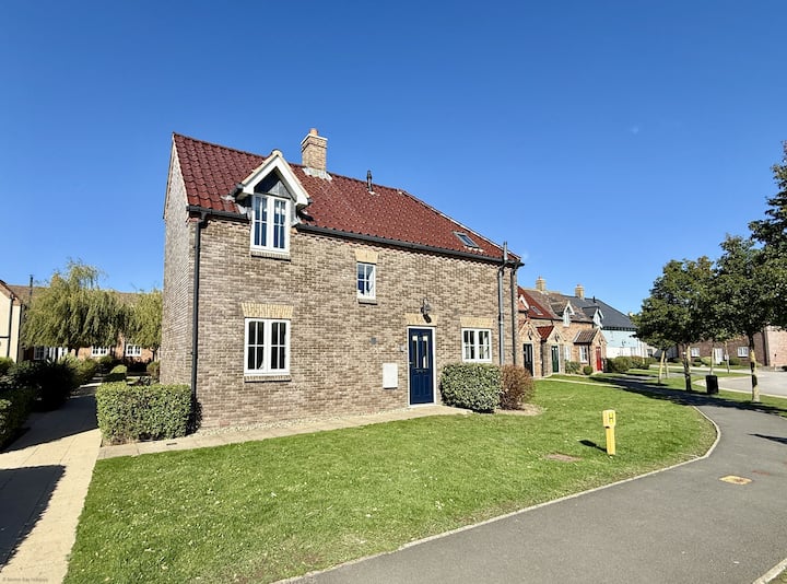 Sunsets And Sandcastles - Pool And Beach Access - Filey
