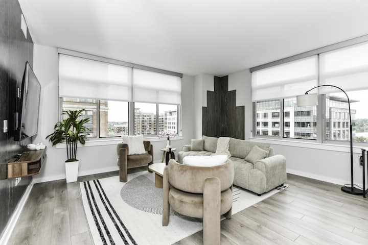 Modern 2br Oasis With Scenic Rooftop & Gym - MGM National Harbor Hotel & Casino