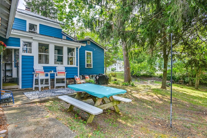 Boat & Unwind! Charming Atwood Lake Farmhouse - Atwood Lake, OH
