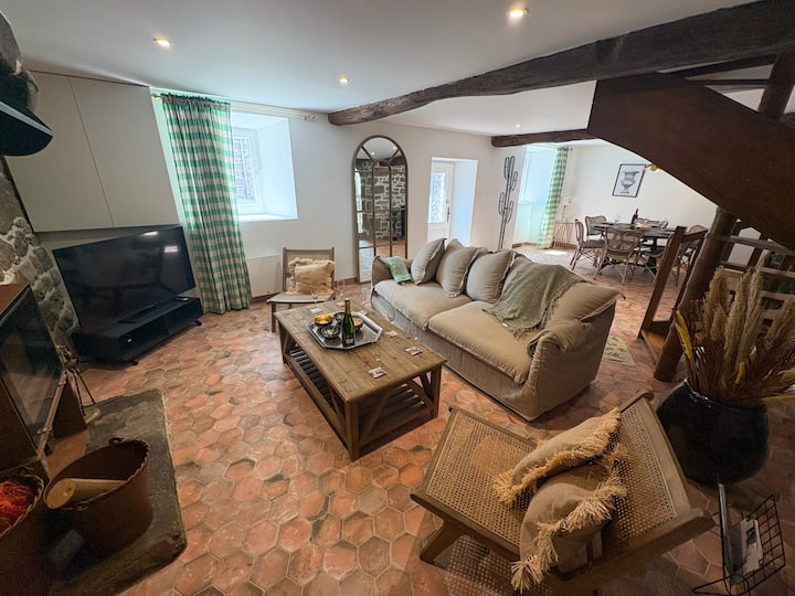 Nouveau - Magnifique Maison En Pierre Rénovée - Ploudalmézeau