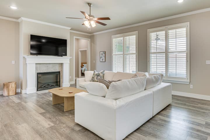 8 Mi To Texas Tech: Spacious Lubbock Home - Lubbock, TX
