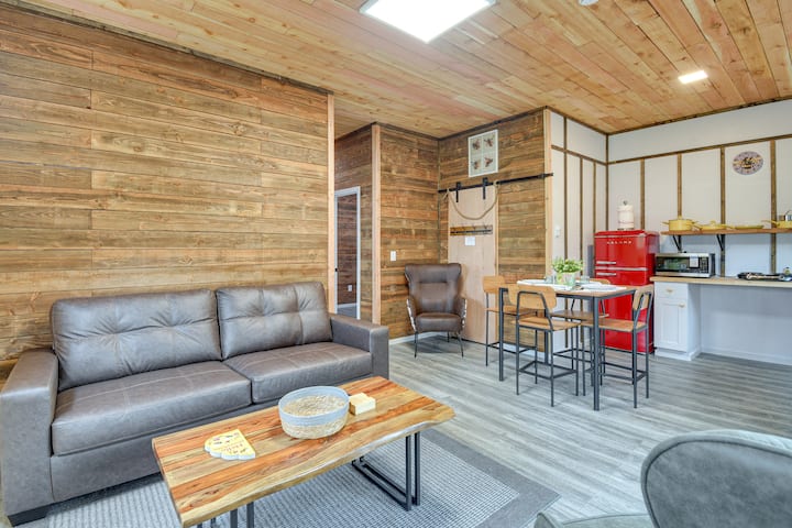 Near ‘Twilight’ Sites & Scenic Hikes: Forks Apt - 福克斯