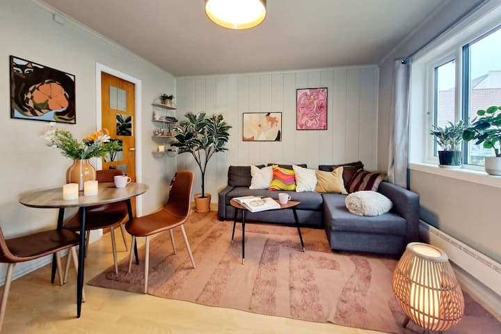 Historic Retreat In The Middle Of Town - Bergen, Norwegen