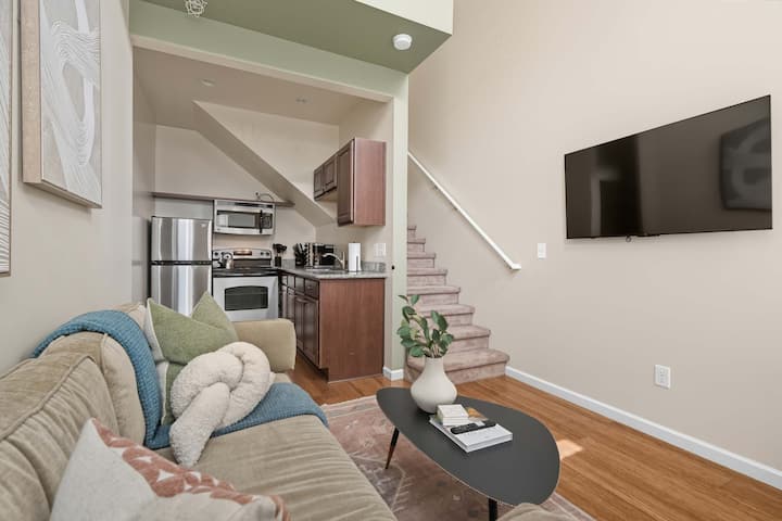 Stylish Urban Loft Near Slabtown - Forest Park - Portland
