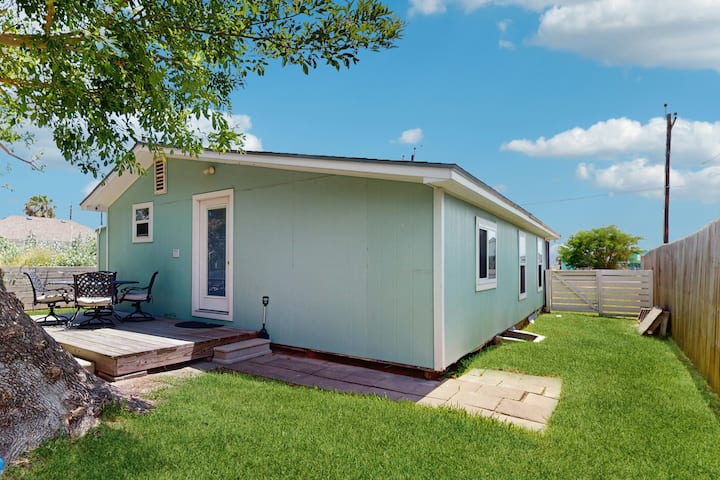 3br Cottage With Outdoor Dining - Steps To Sand - Rockport, TX