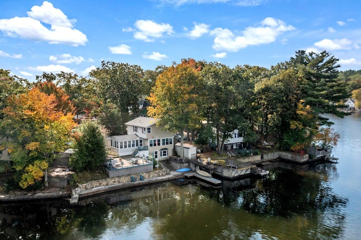 Waterfront Retreat | Dock, Kayak & Lake Views - Milford, MA