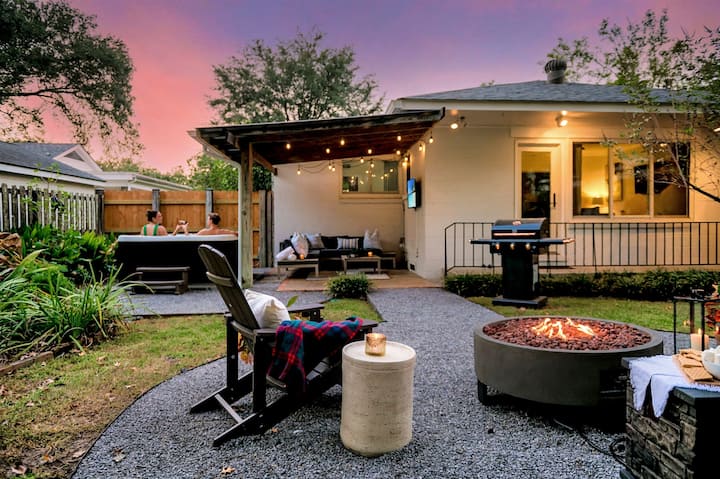 Stylish Home Near Stadium | Hot Tub, Bbq, Fire Pit - Baton Rouge, LA