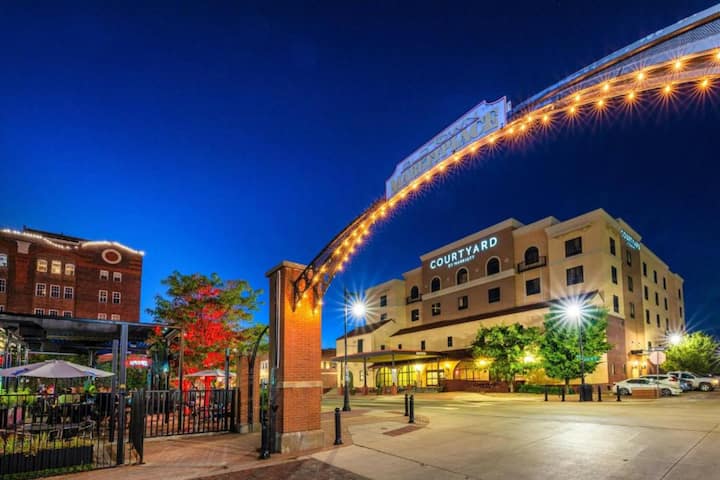 Stylish Stay In The Old Town District Of Wichita - Wichita, KS
