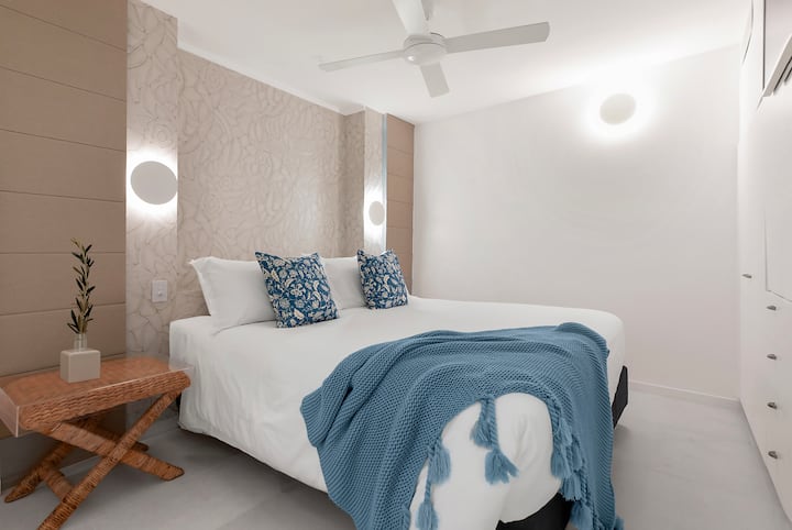 1 Bedroom Hastings Penthouse - Noosa Heads