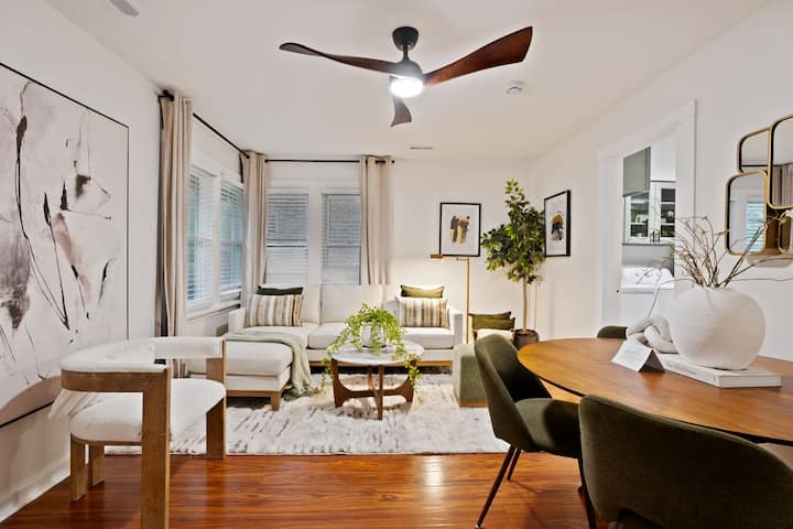 Stylish Evanston Retreat Near Nu & Lakefront - Northwestern University, Evanston