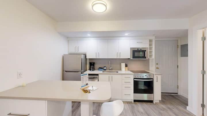 Modern Studio In Snow Creek Village - Sun Peaks