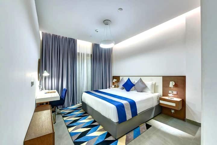 Spacious 2br | Gym,pool | Dubai Investment Park - دبي