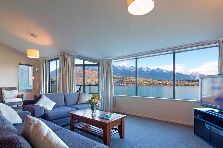 Spinnaker Bay - 2 Bedroom Lakeview Apartment - Queenstown