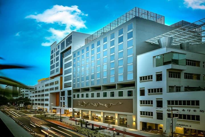 Superior Twin Room In Modern Hotel, Trendy Area - Newton