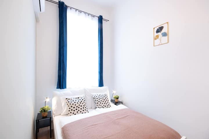 Central- Quiet - Comfy - Budapeste