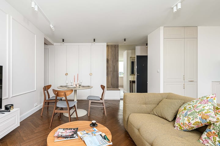 Lumina Spacious Apartment With Parking - Warsaw